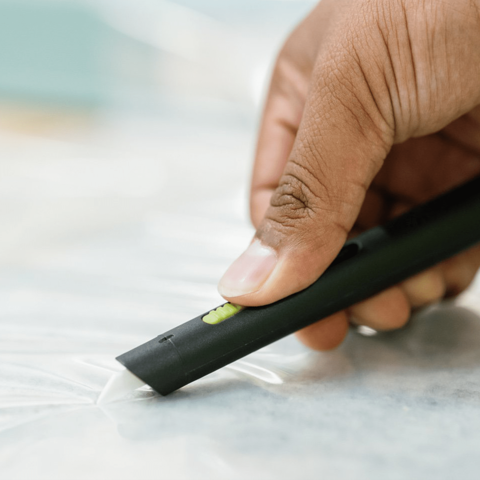 #2110512 SLICE® AUTO-RETRACTABLE PEN CUTTER - Dentec Safety Specialists ...